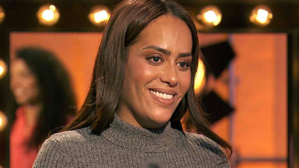 Amel Bent se livre sur cette fausse couche qui l'a traumatisée à jamais ... Amel Bent se livre sur cette fausse couche qui l'a traumatisée à jamais ...